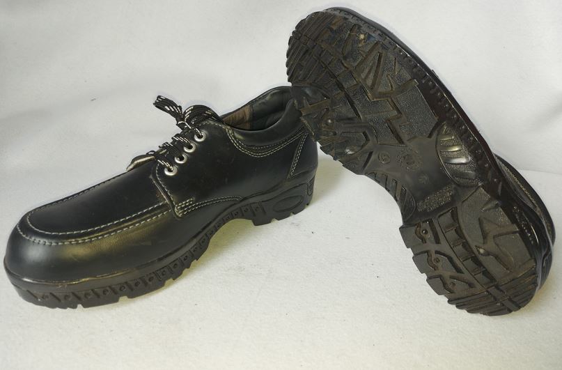 Buy Defender DEFENDER CALIBER Leather Safety Shoes Black online at best ...